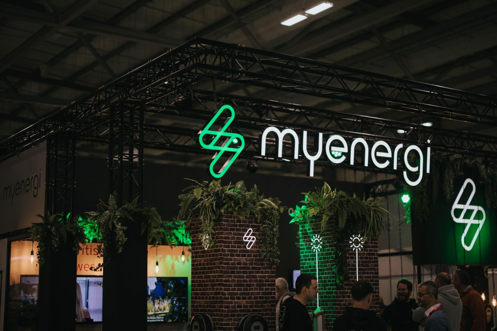 Renewable energy products making eco energy easy | myenergi